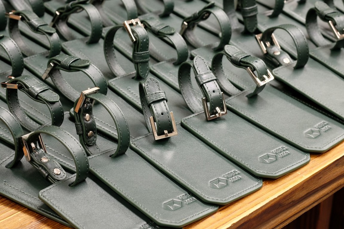 Motto Carpe Diem－HK Leather DIY Workshop | HK Leather Craft | Embossing ...